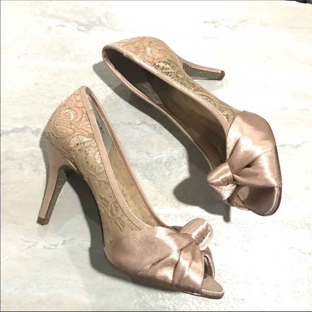 New Adrianna Papell Francesca Pump Heels 8.5 Pink - Gem